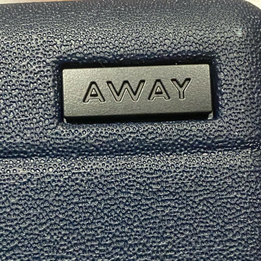 Away / United Airlines Amenity Kit - Gem
